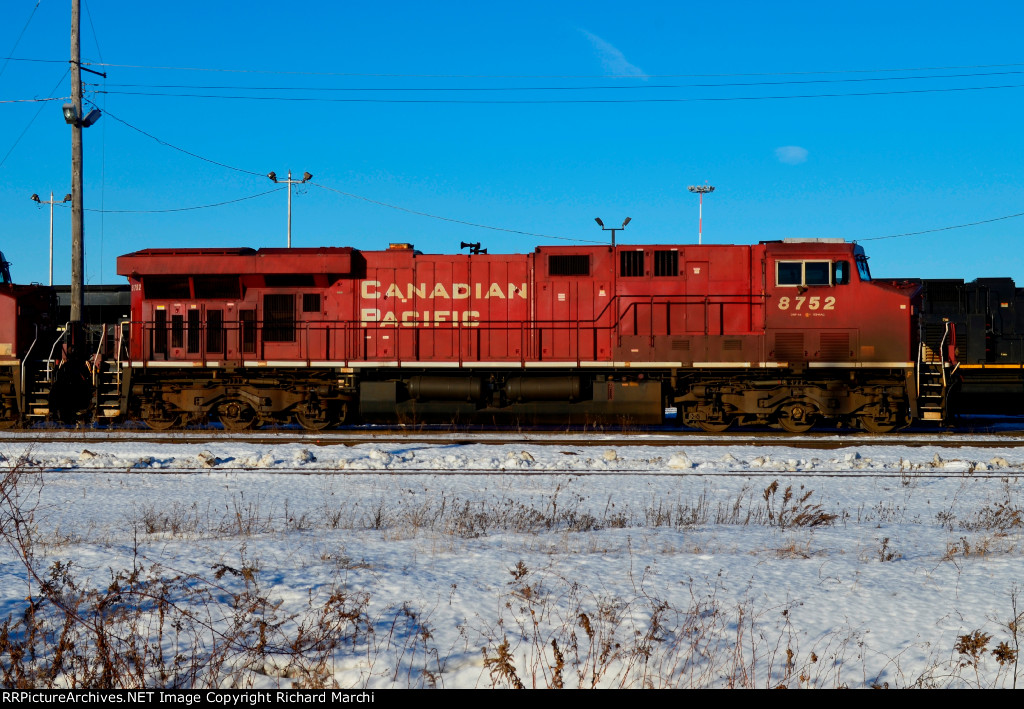 CP 8752